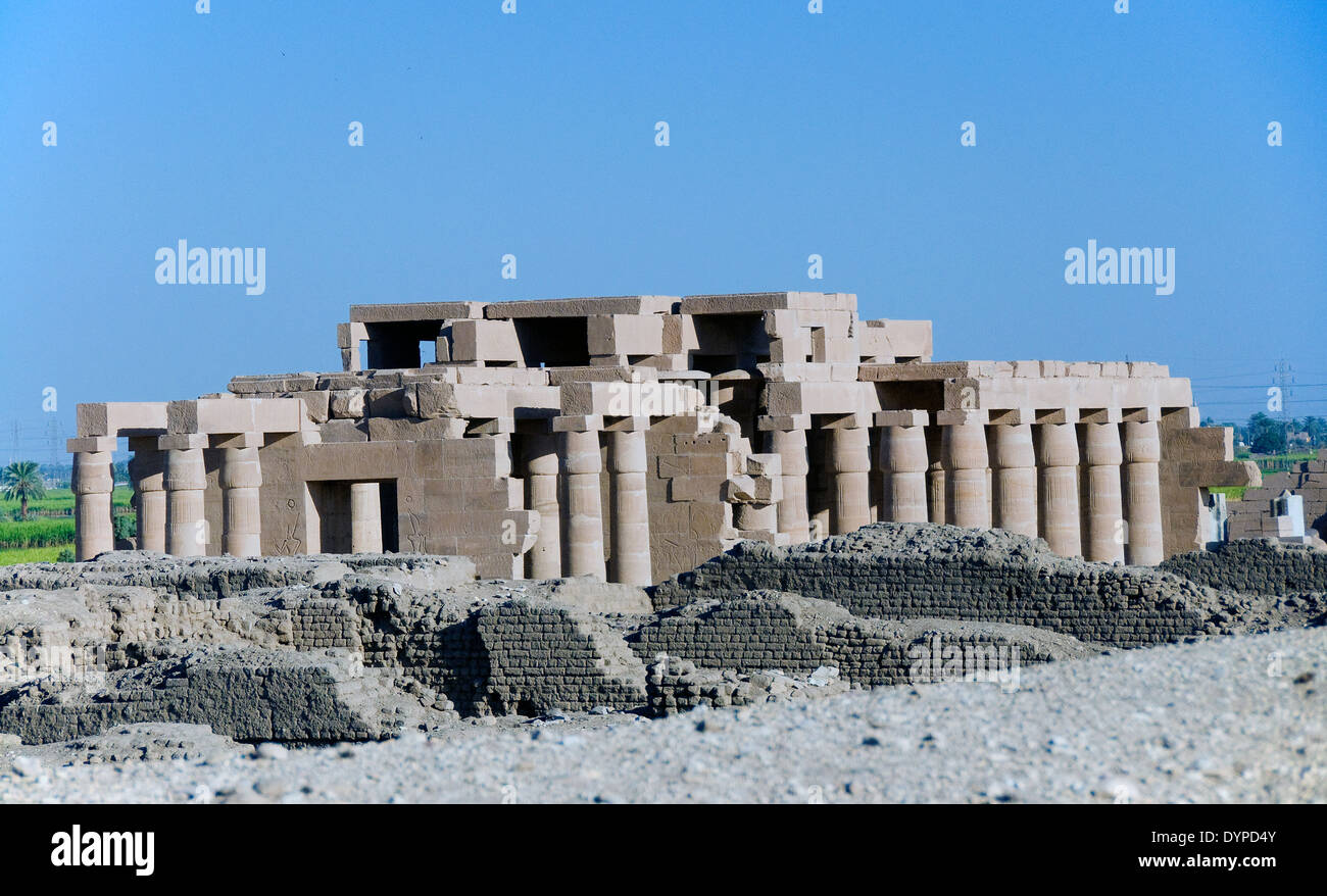 Rameses and crown hi-res stock photography and images - Alamy