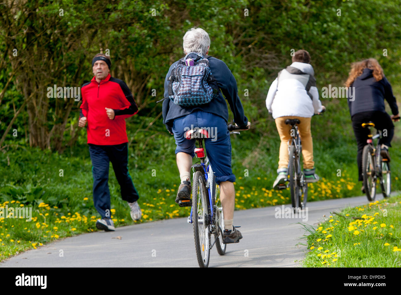 Recreational sporting activities hi-res stock photography and images ...