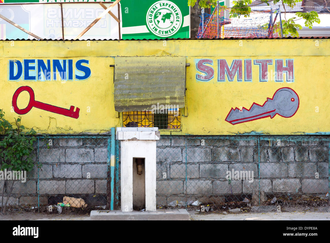Lock Smith Sign in Angeles City, Luzon, Philippines Stock Photo - Alamy