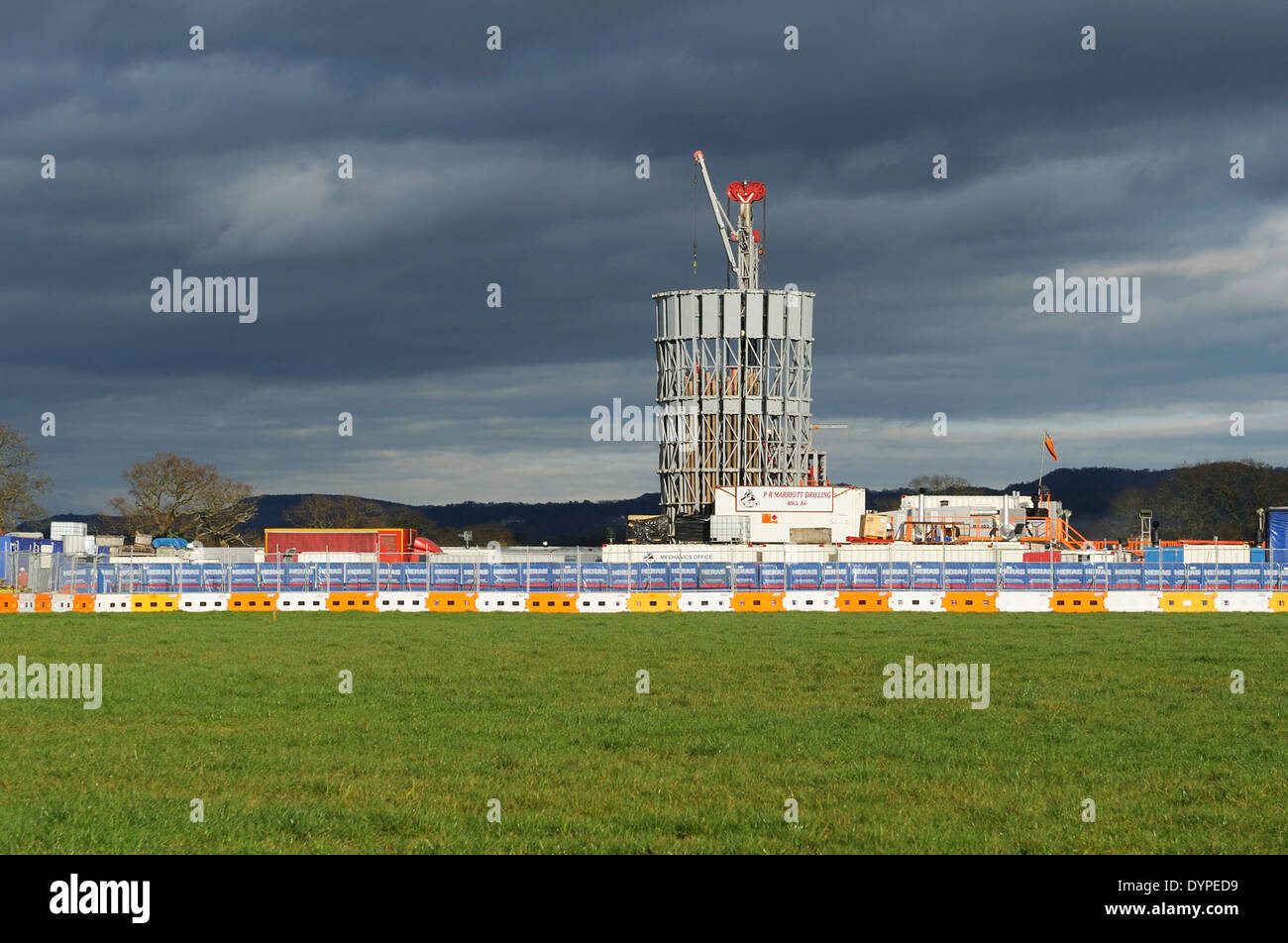 Hydraulic fracturing hi-res stock photography and images - Alamy