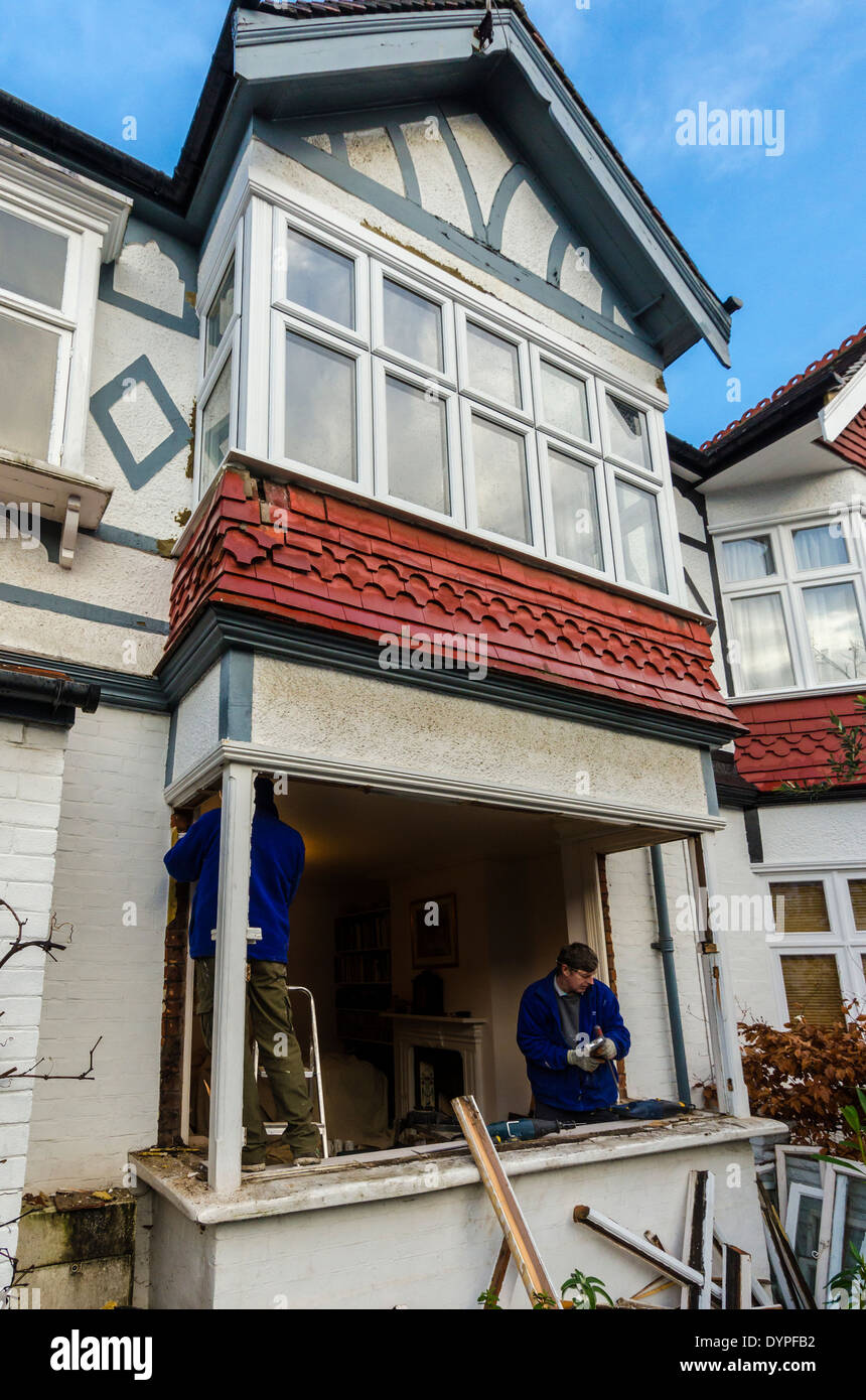 Fitted windows hi-res stock photography and images - Alamy