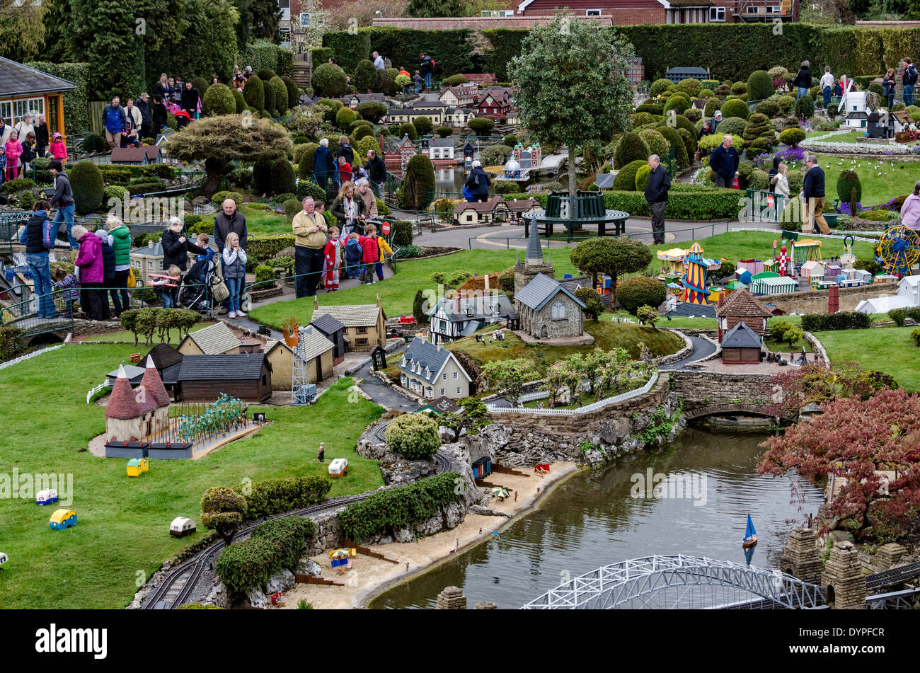 Bekonscot Model Village, Beaconsfield, Buckinghamshire Stock Photo - Alamy