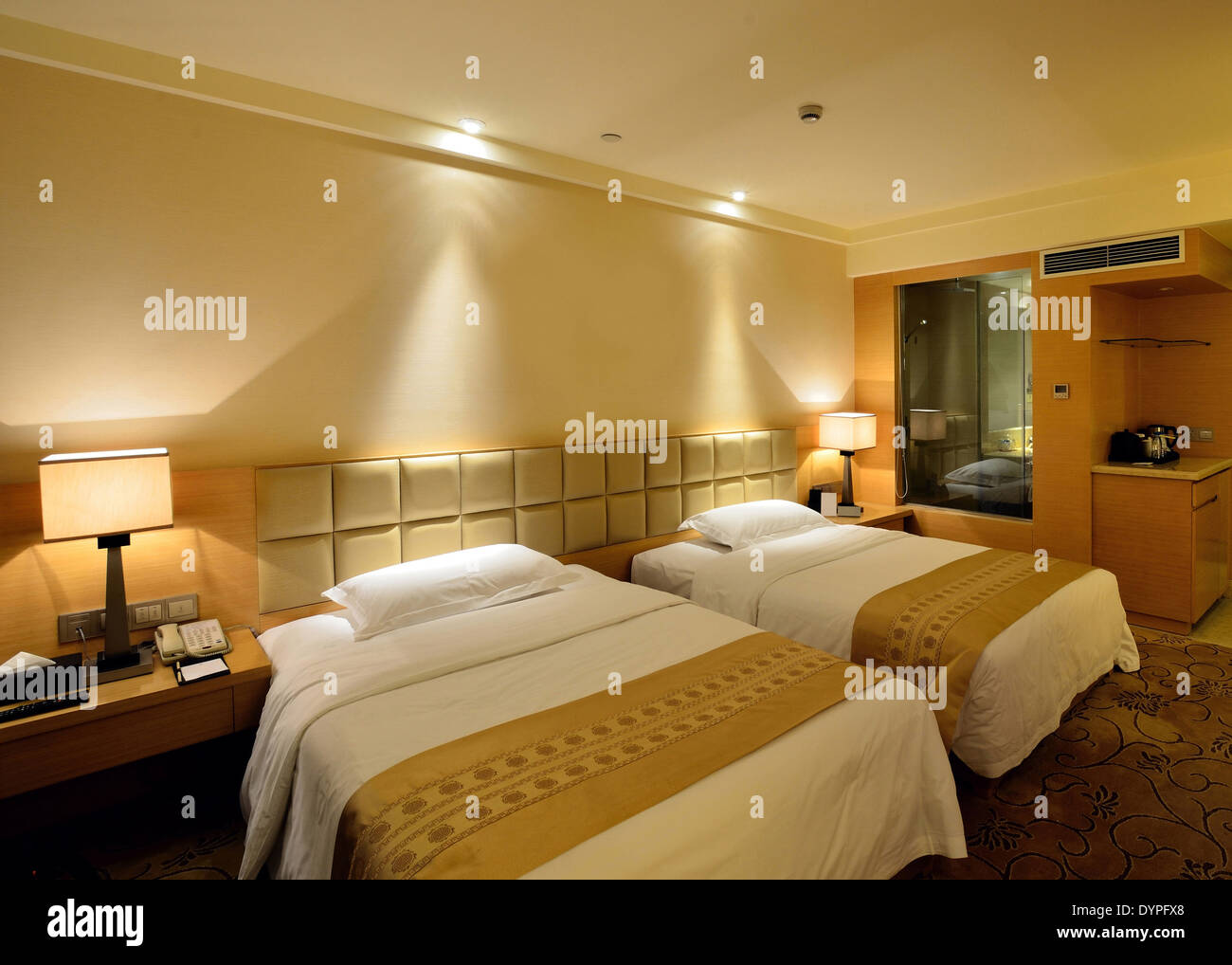 Luxury hotel room Stock Photo - Alamy