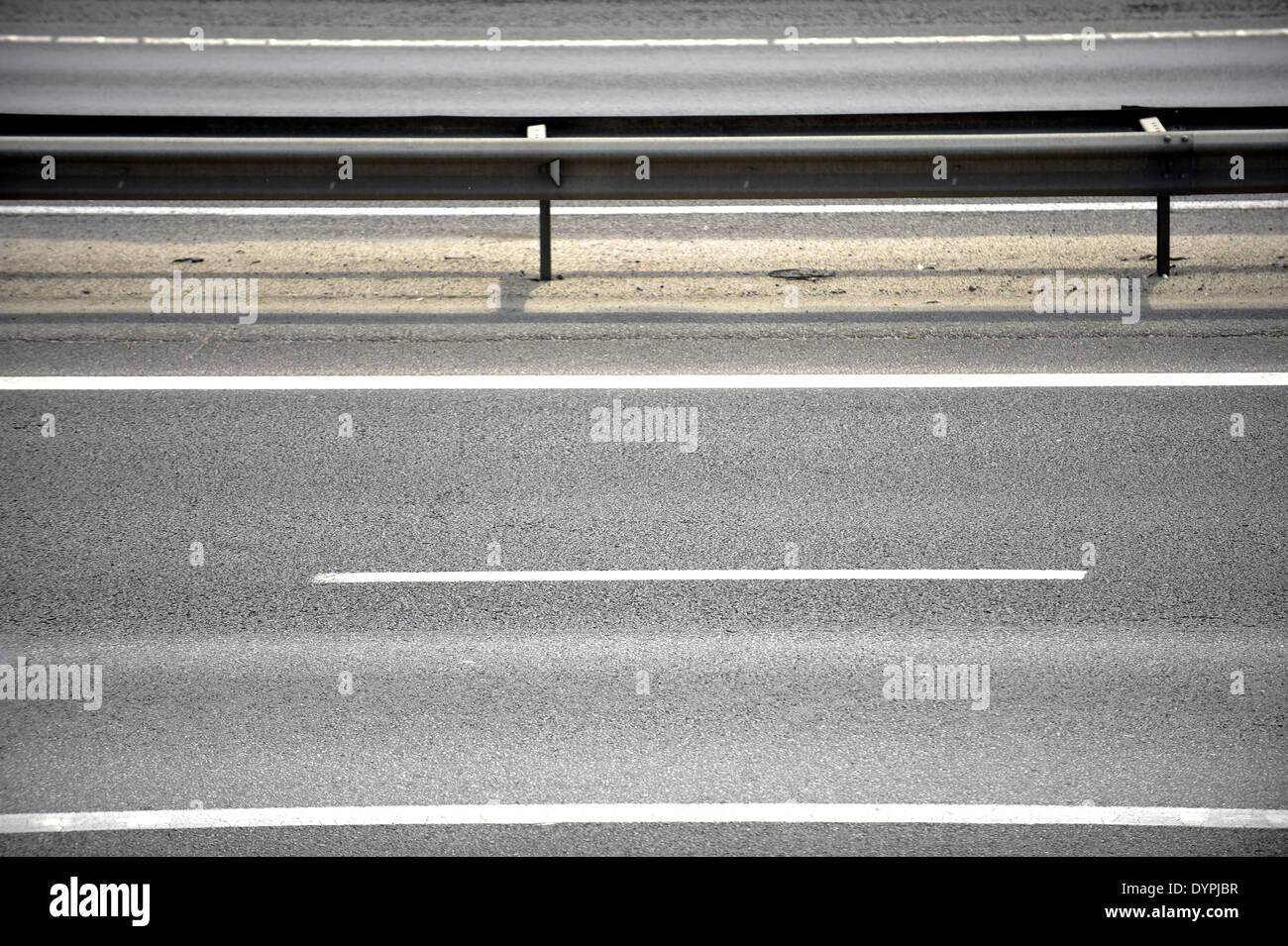 Empty two lane motorway Stock Photo - Alamy