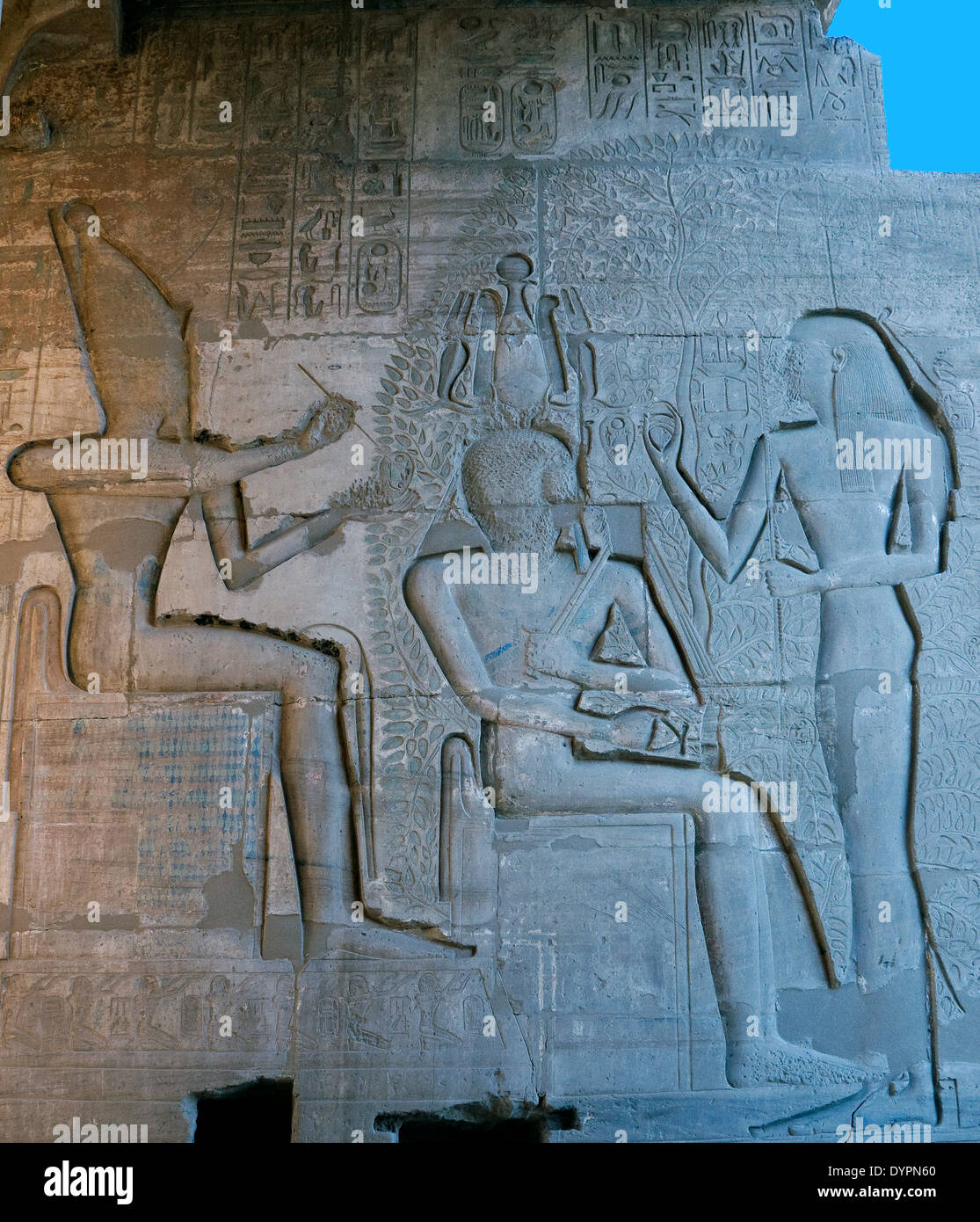 The funeral temple of pharaoh ramses ii hi-res stock photography and ...