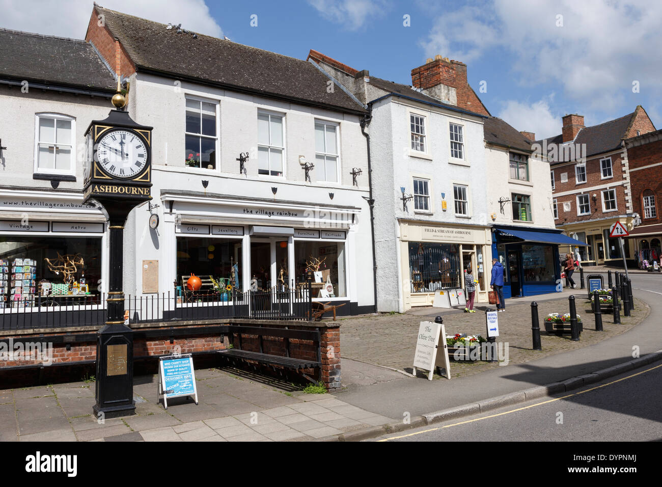 ashbourne town centre derbyshire england Stock Photo - Alamy