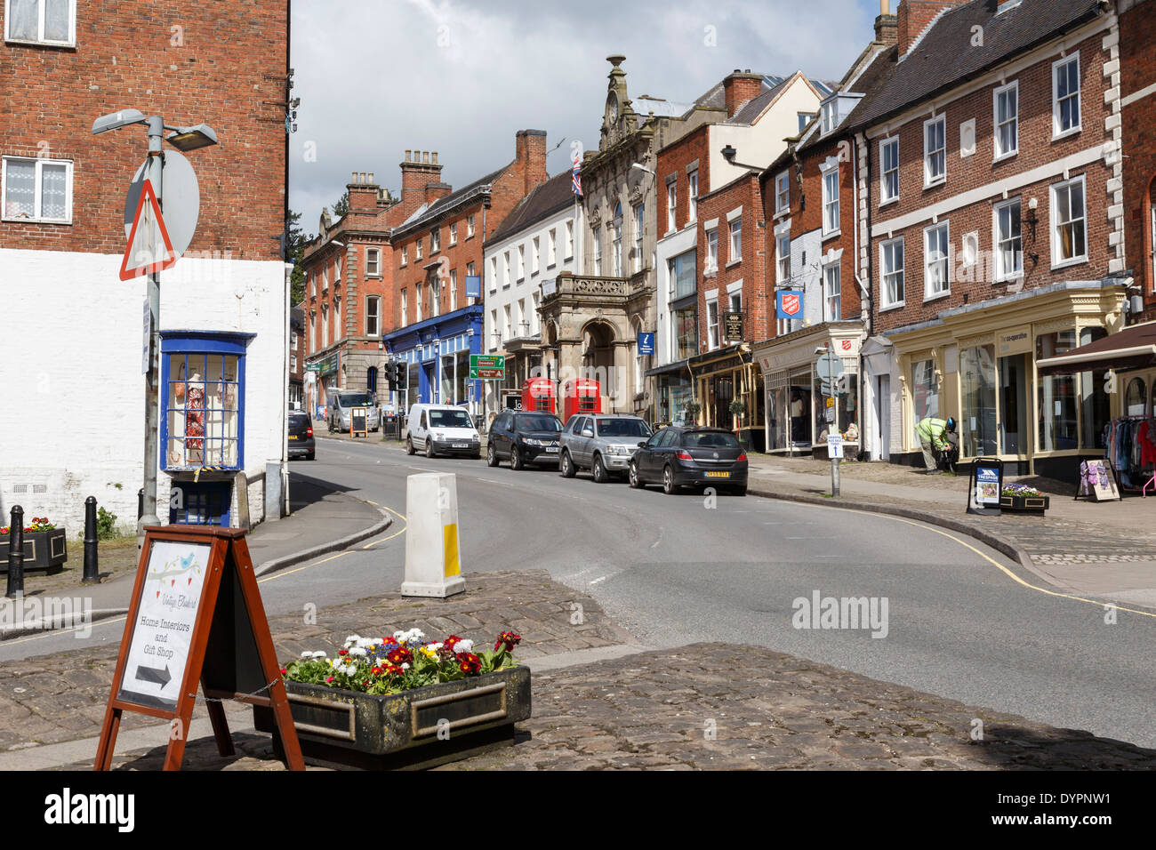 ashbourne town centre derbyshire england Stock Photo - Alamy