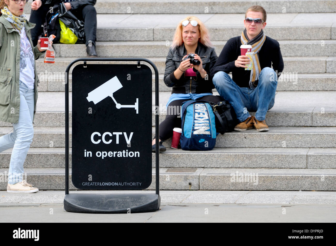 Sign cctv in operation hi-res stock photography and images - Alamy
