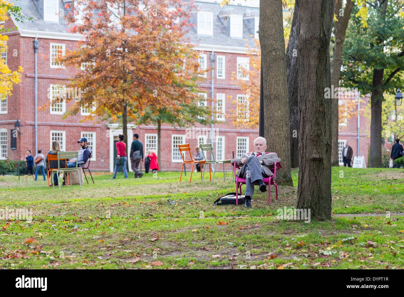 Harvard Yard, old heart of Harvard University campus, on a beautiful ...