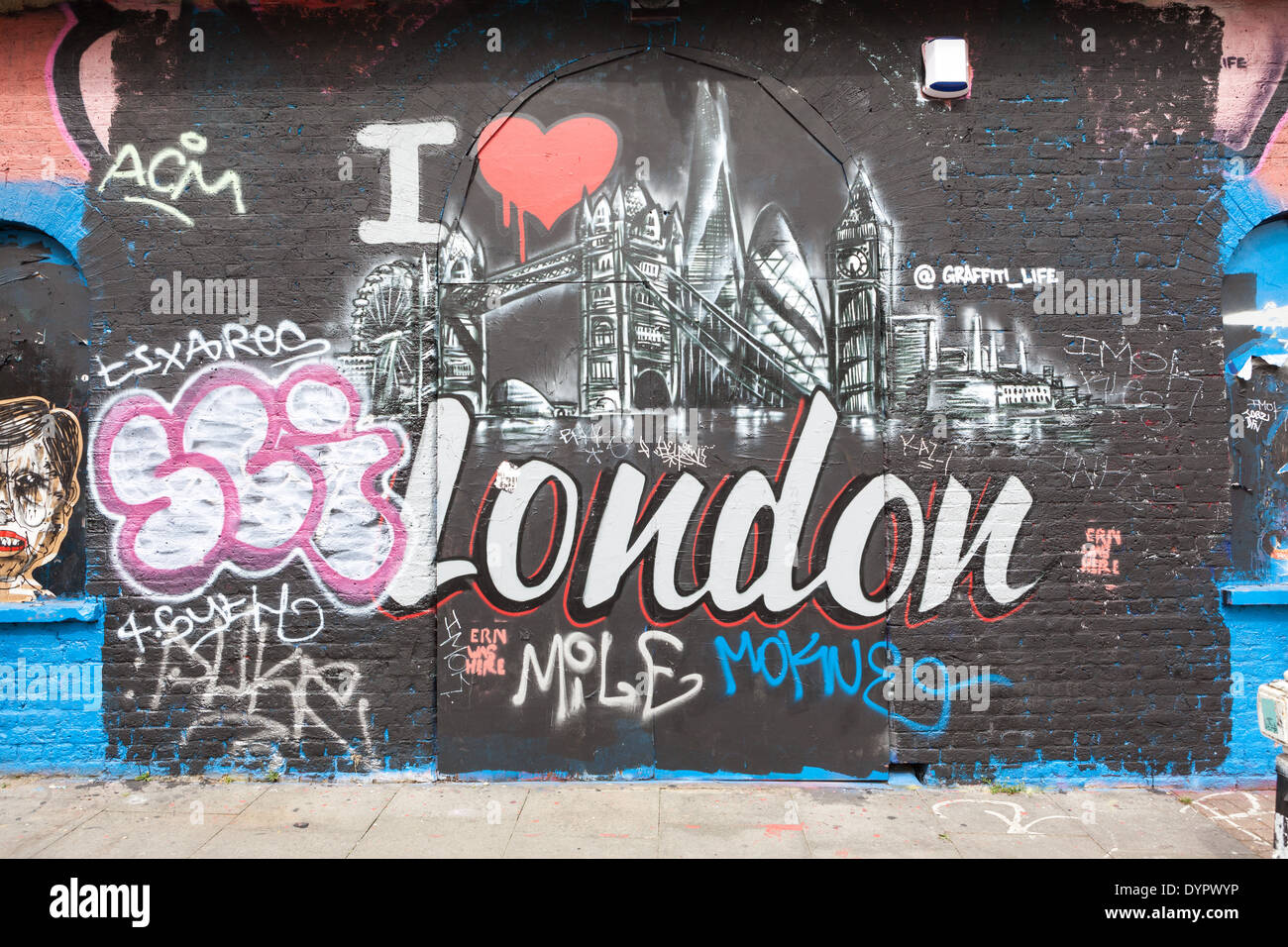 I love London graffiti Stock Photo - Alamy