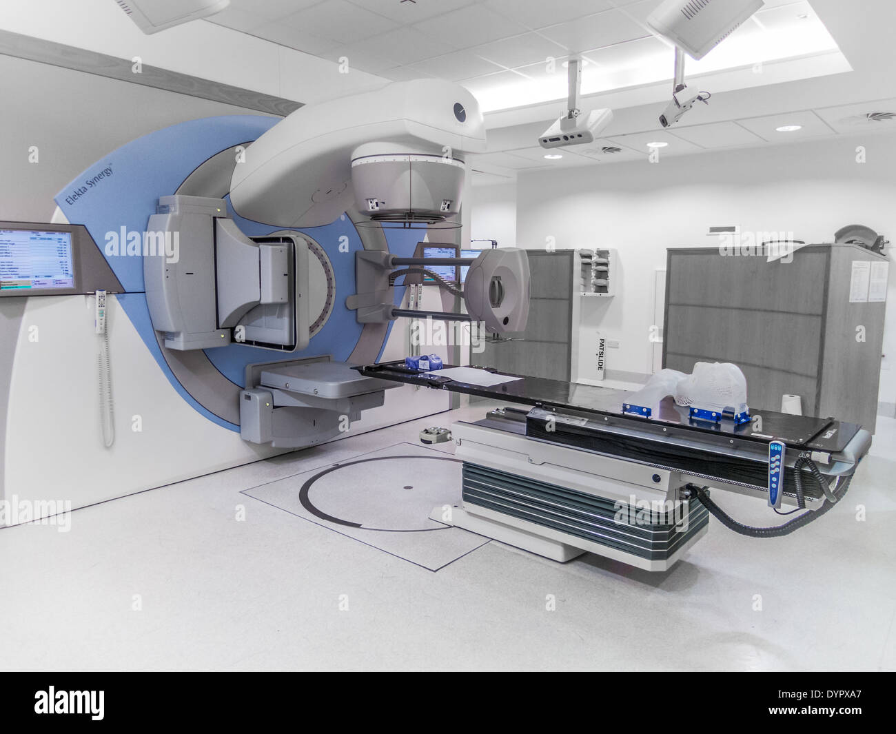 Cancer treatment uk hi-res stock photography and images - Alamy