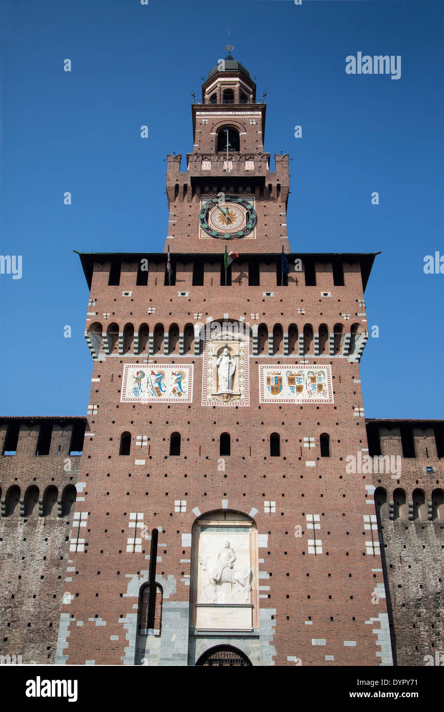 Clock tower milan italy hi-res stock photography and images - Alamy