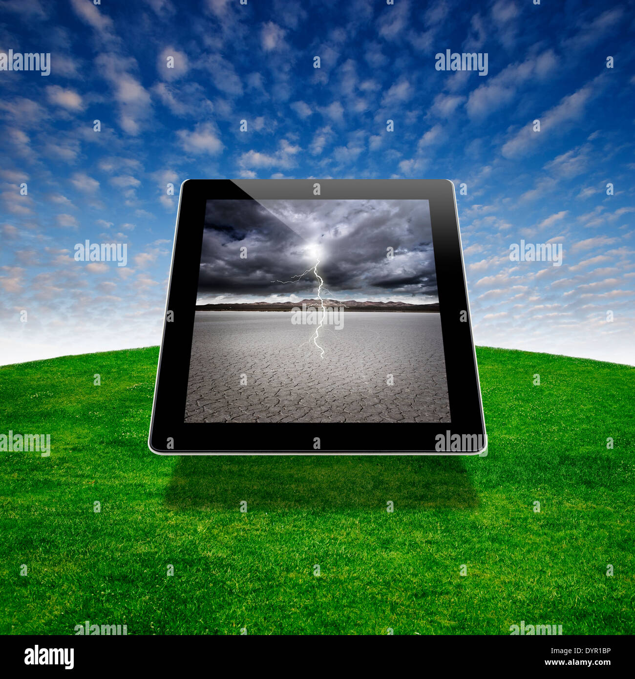 Cloud computing environment hi-res stock photography and images - Alamy