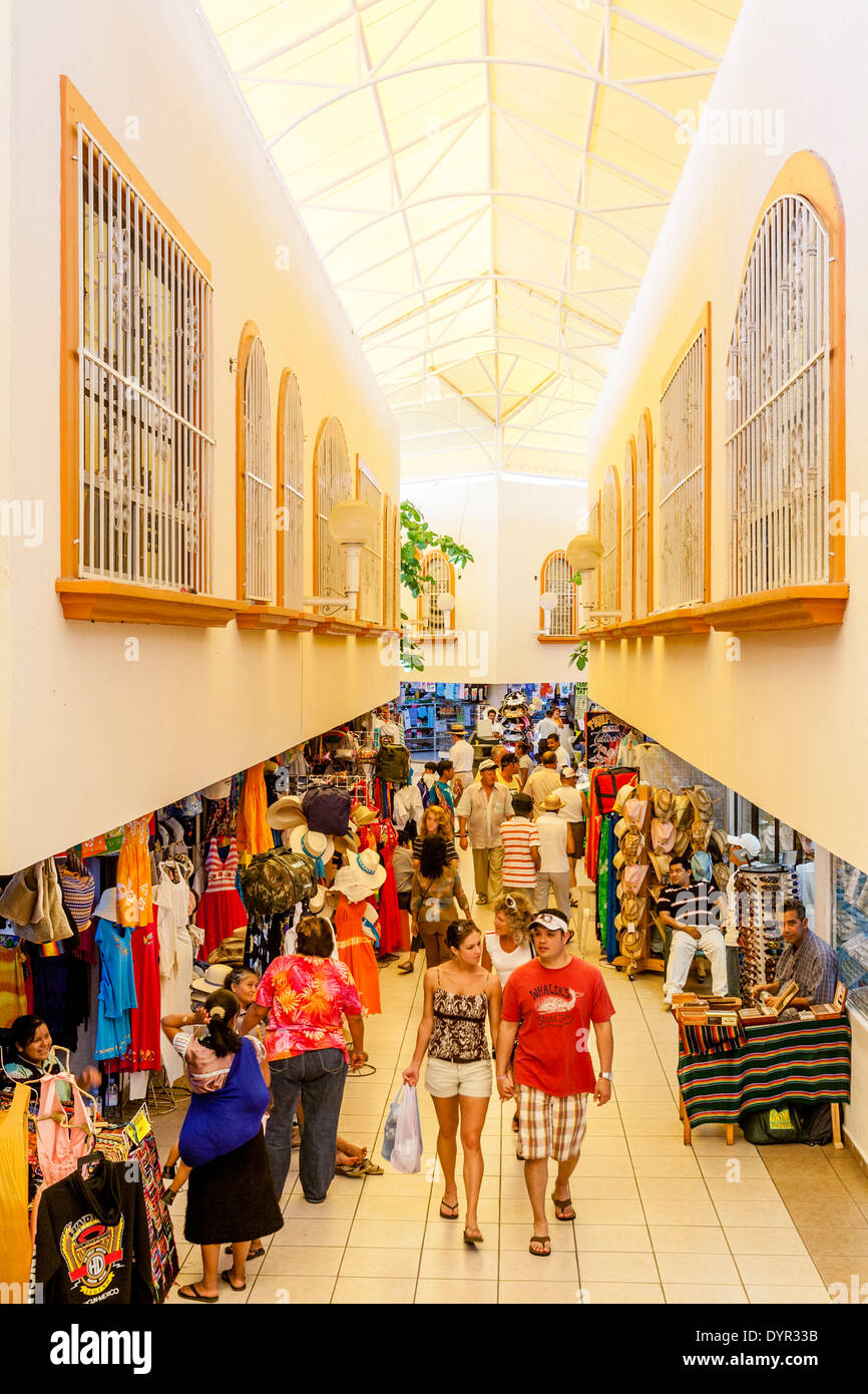 Shopping Mall, Cancun, Quintana Roo, Mexico Stock Photo - Alamy
