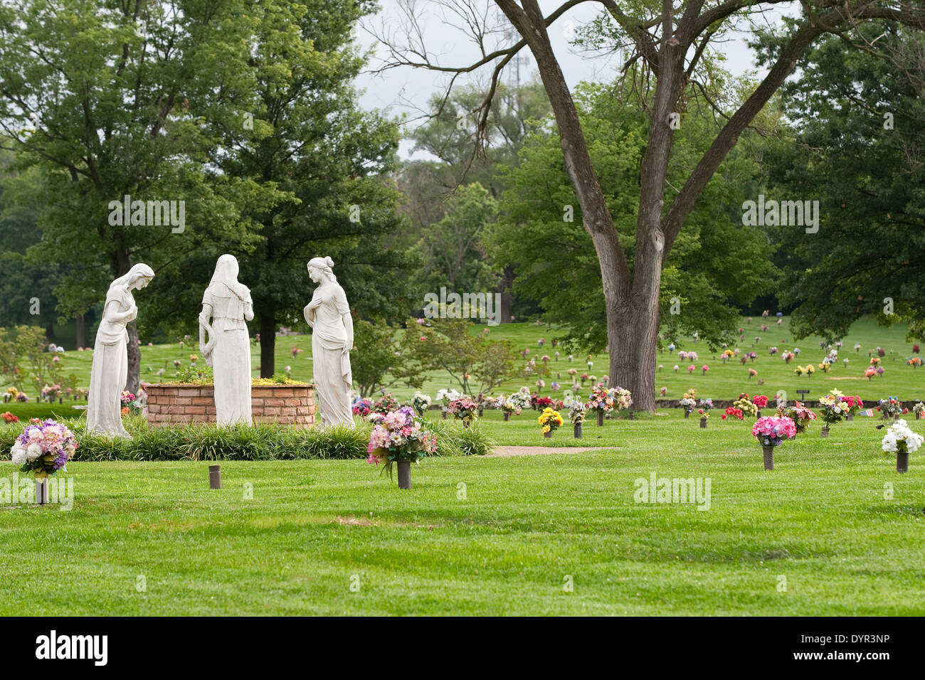 Woodlawn Cemetery Bronx Famous People