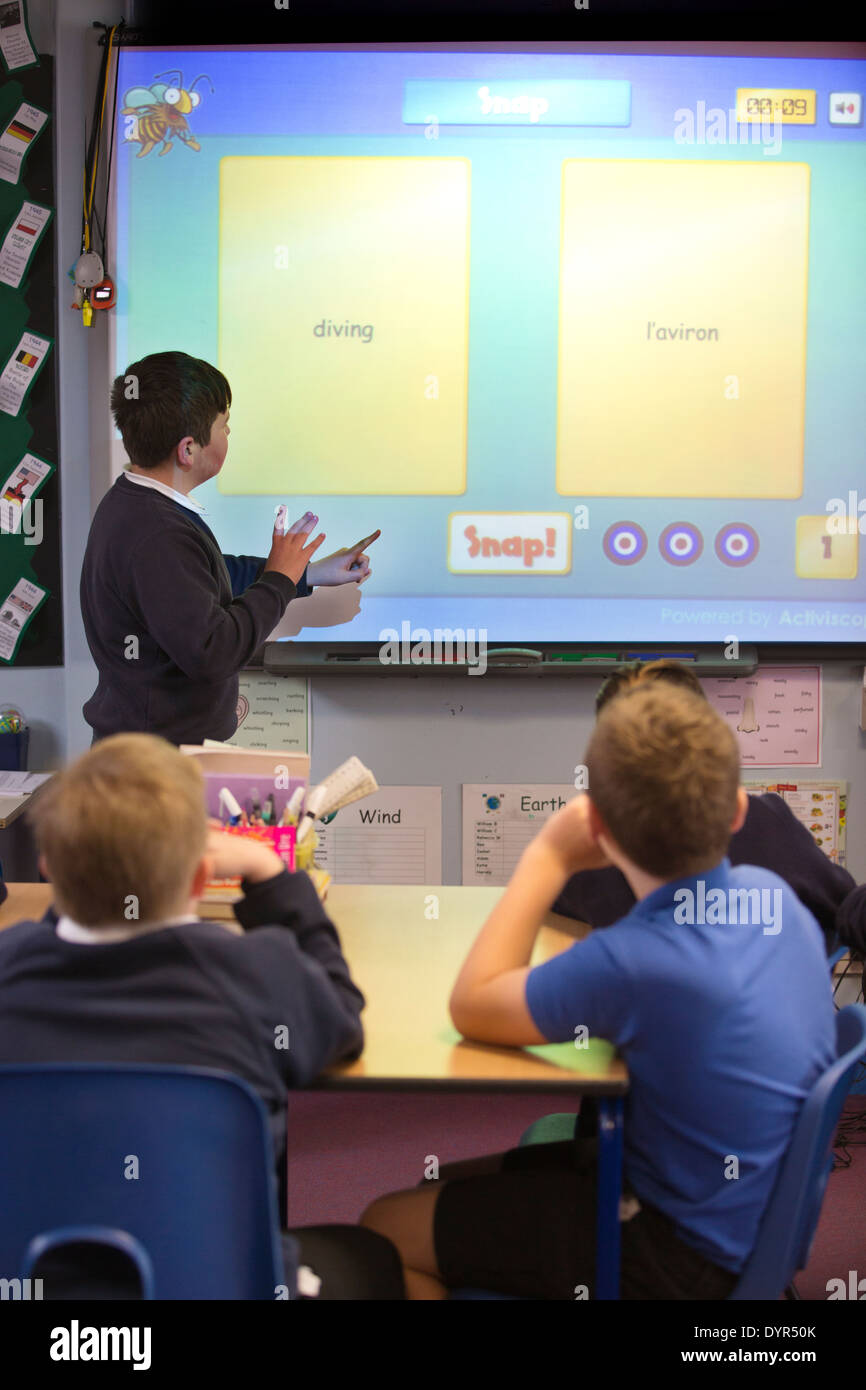 Year Four French lesson at Two Waters Primary School in Hemel Hempstead ...