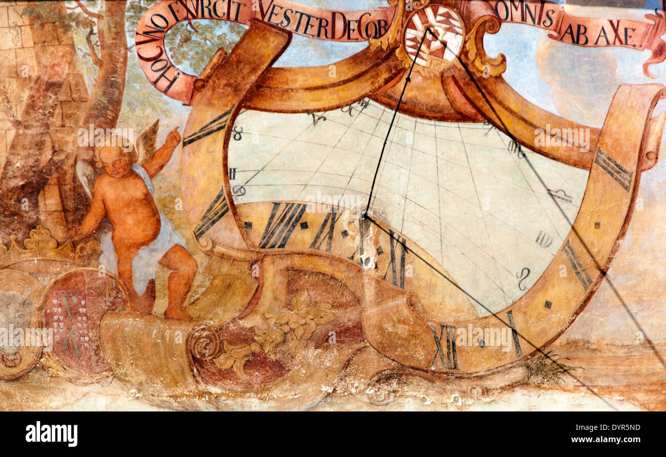 Sundial building hi-res stock photography and images - Alamy