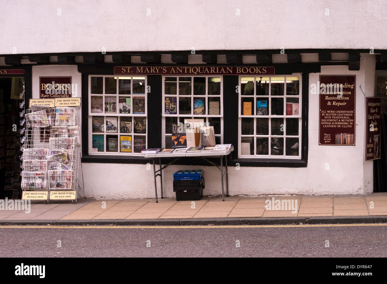 Old bookshop hi-res stock photography and images - Alamy