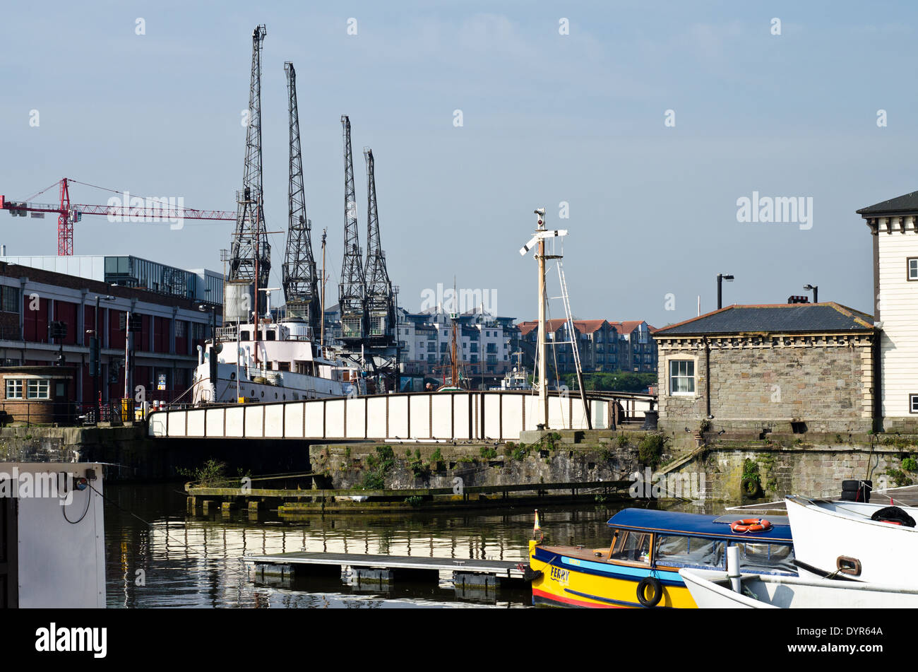 Swing Bridge on the Floating Harbour in Bristol, England Stock Photo ...