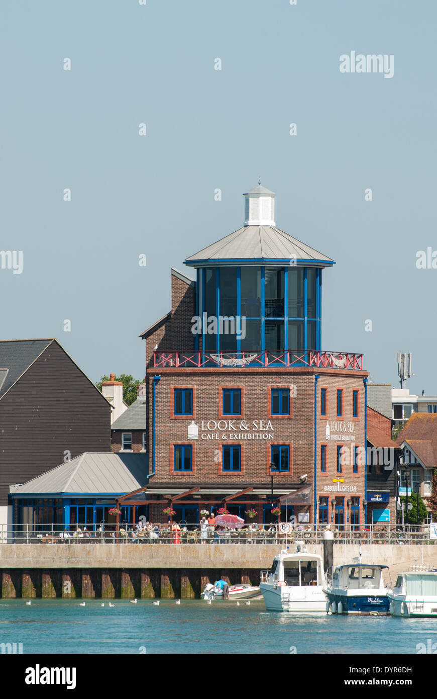 Littlehampton look and sea hi-res stock photography and images - Alamy