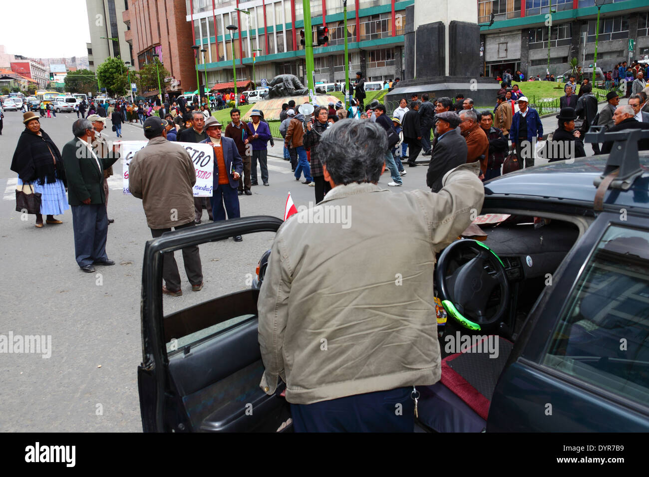 Traffic road blocks road blocking hi-res stock photography and images ...