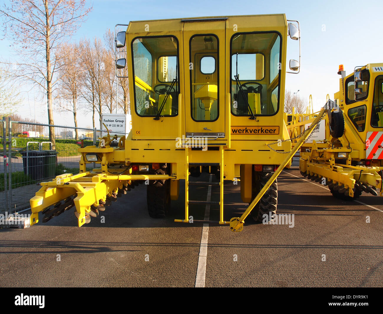 Moveable barrier hi-res stock photography and images - Alamy