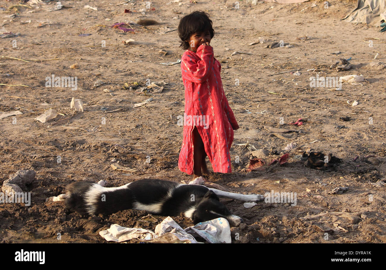 LAHORE, PAKISTAN, APRIL 24: Pakistani gypsy children playing in the dry ...