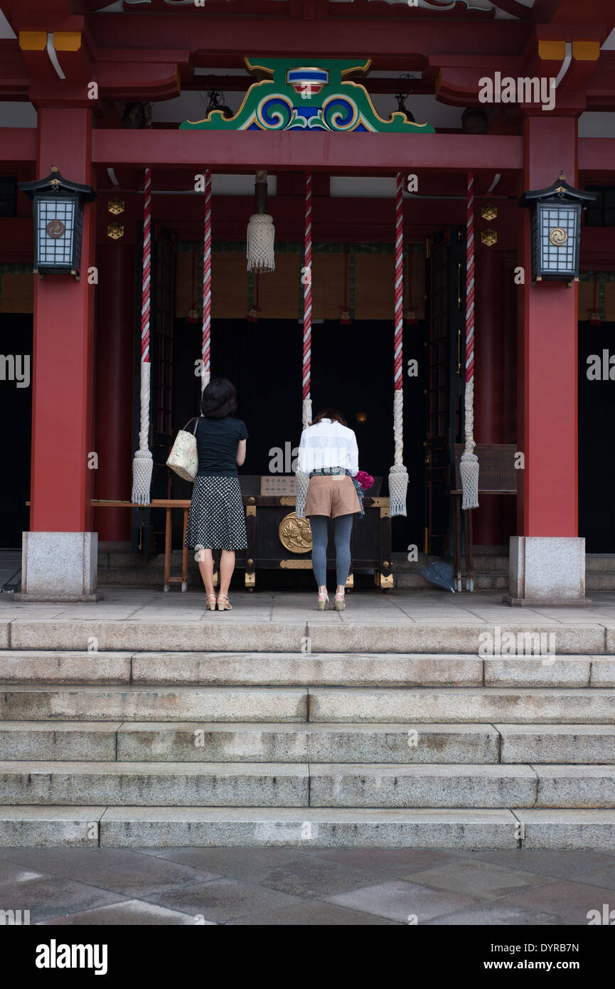 People Praying At The Shrine, Tokyo, Japan Stock Photo - Alamy