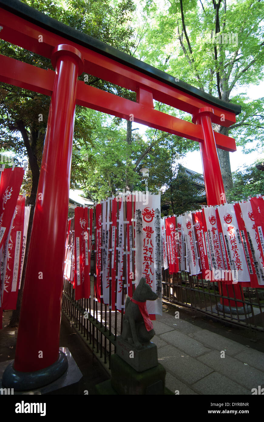 Wide entrance view of temple hi-res stock photography and images - Alamy