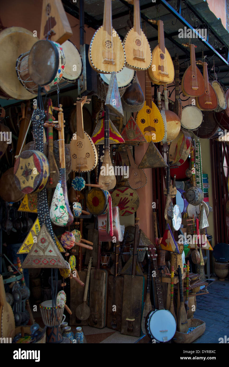 String instruments hi-res stock photography and images - Alamy