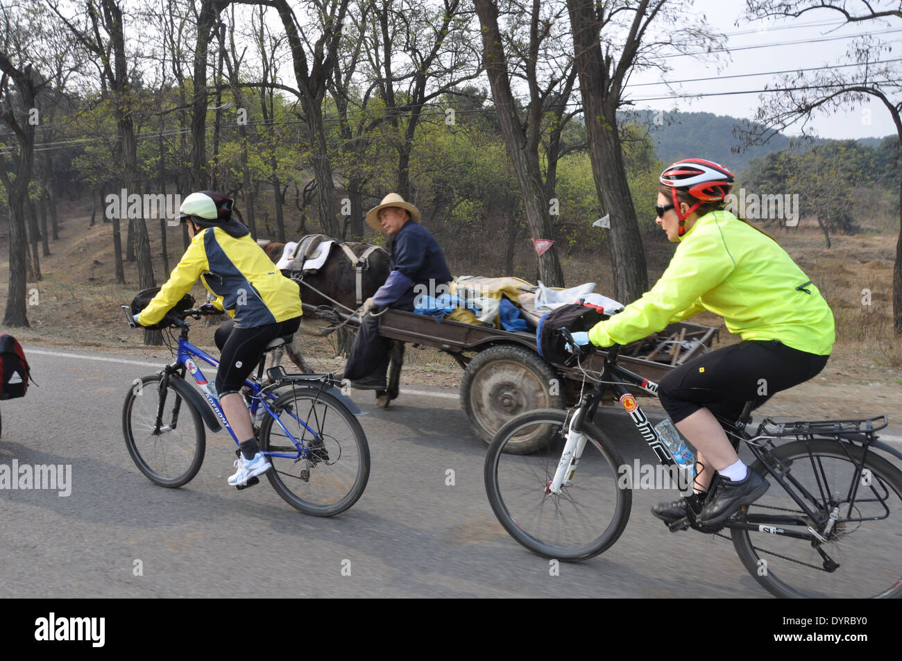 Australian cyclists on a cycle tour of China Stock Photo - Alamy