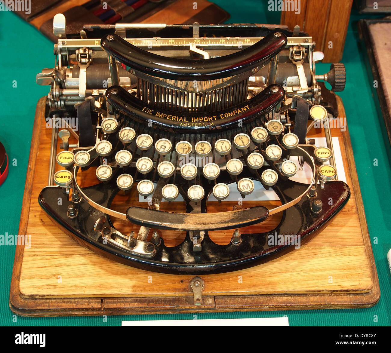 Imperial typewriter company hi-res stock photography and images - Alamy