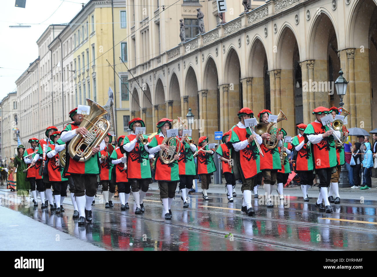 Traditional Costume Parade during the Munich Oktoberfest, 2011 Stock ...