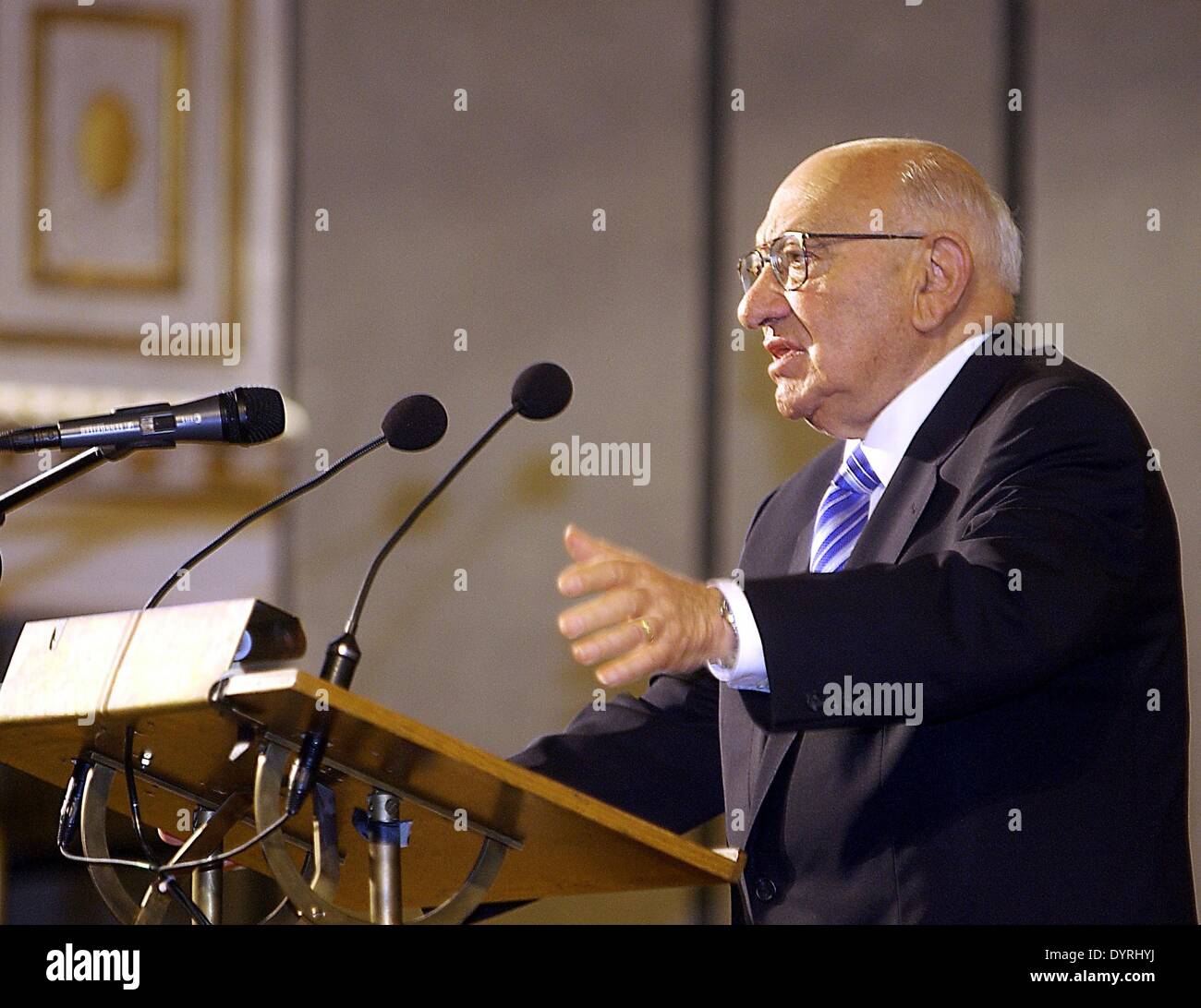 Marcel reich ranicki recieves honorary doctorate hi-res stock ...