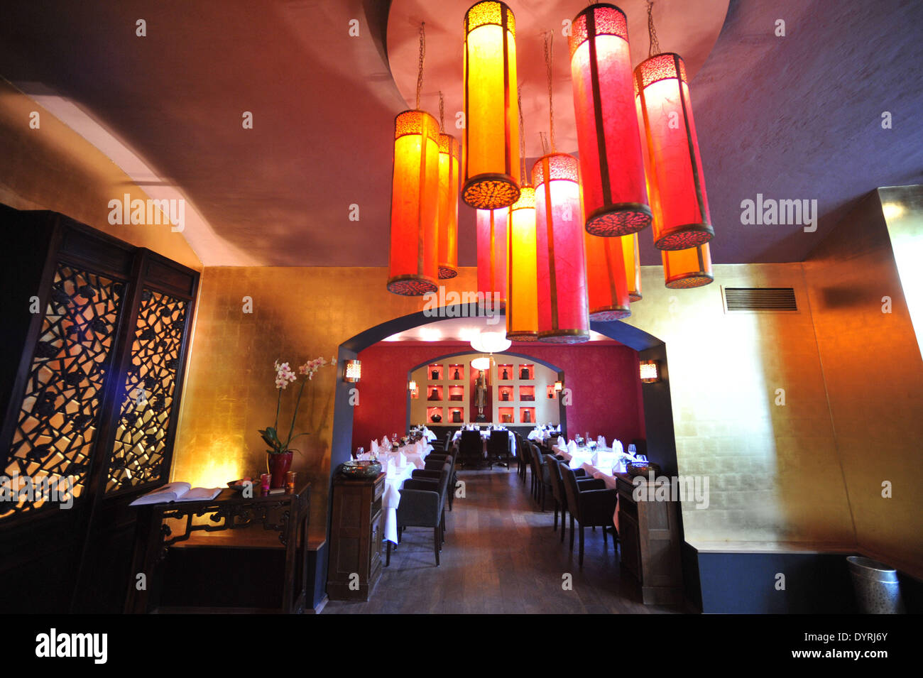 Banyan restaurant hi-res stock photography and images - Alamy