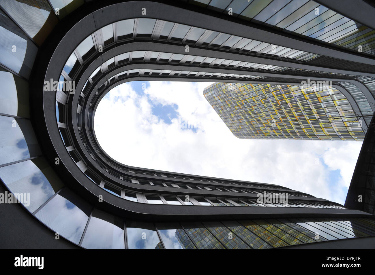 The new adac building in the hansastrasse internal perspective view hi ...