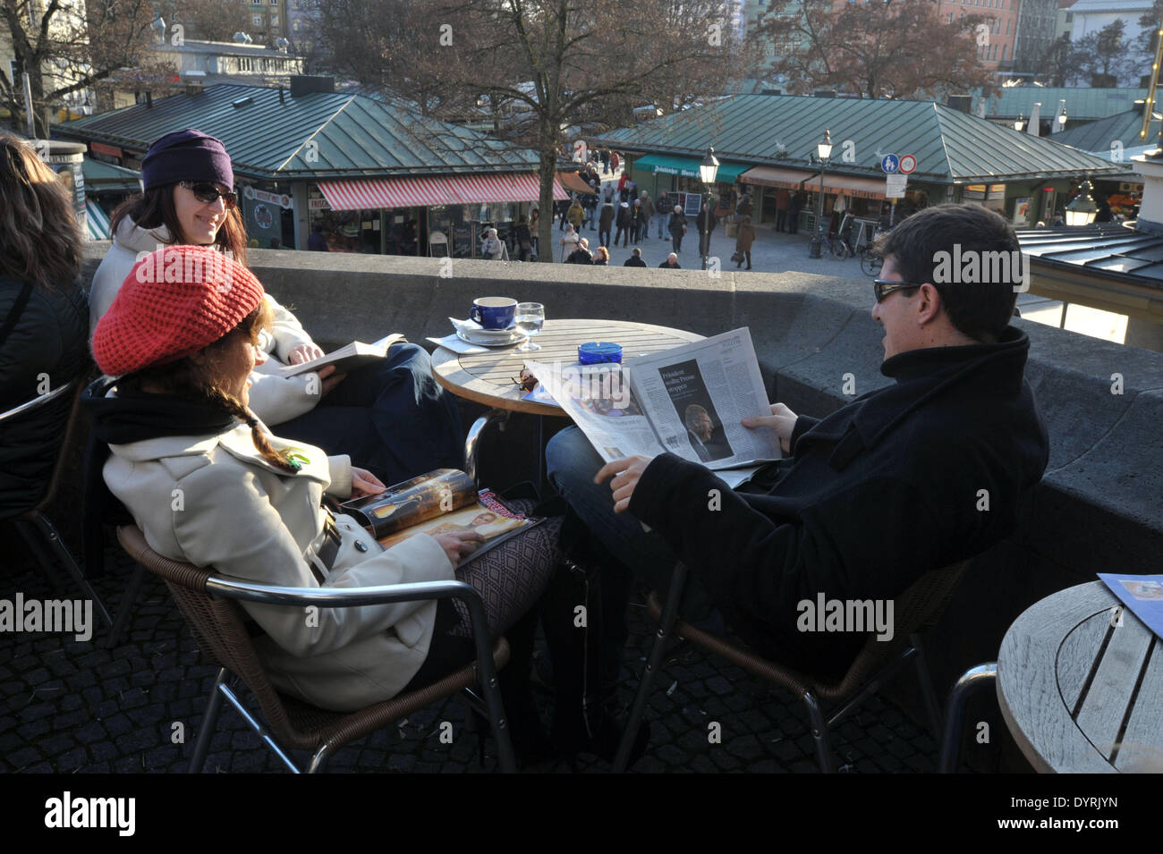 Mild winter hi-res stock photography and images - Alamy