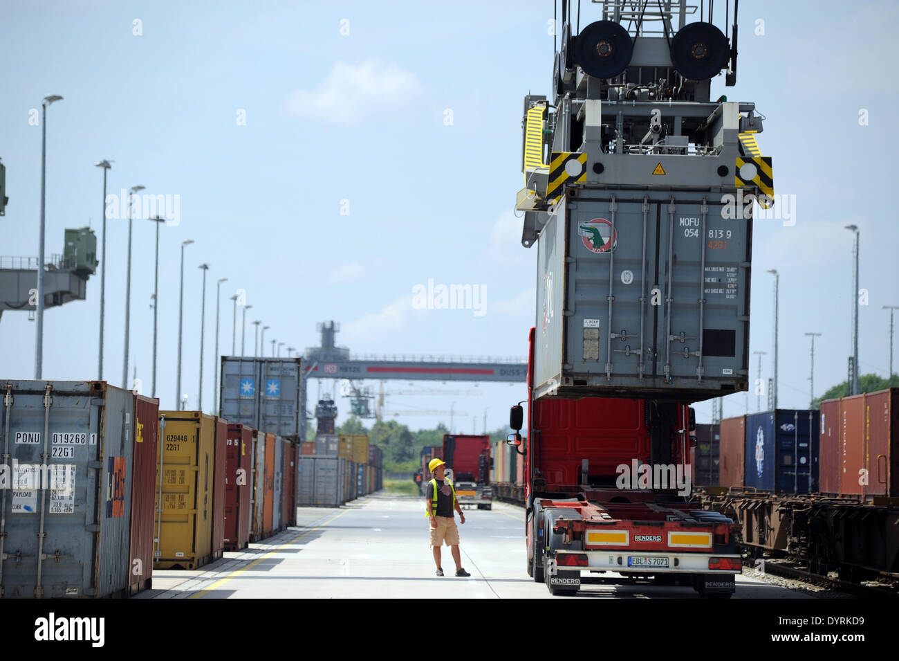 Transshipment hi-res stock photography and images - Alamy