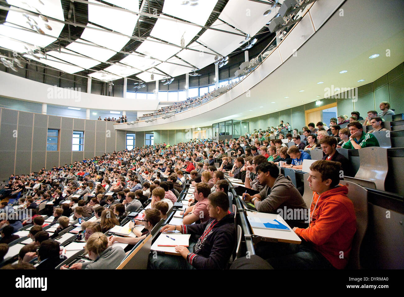 Full Lecture Hall