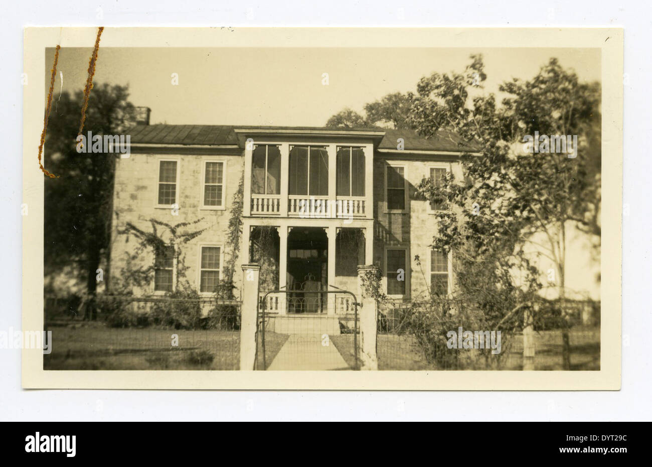 Fannie Ratchford, a notable figure in Texas history, collaborated with ...