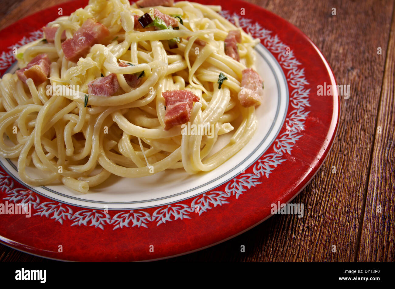 Spaghetti carbonara ham hi-res stock photography and images - Alamy