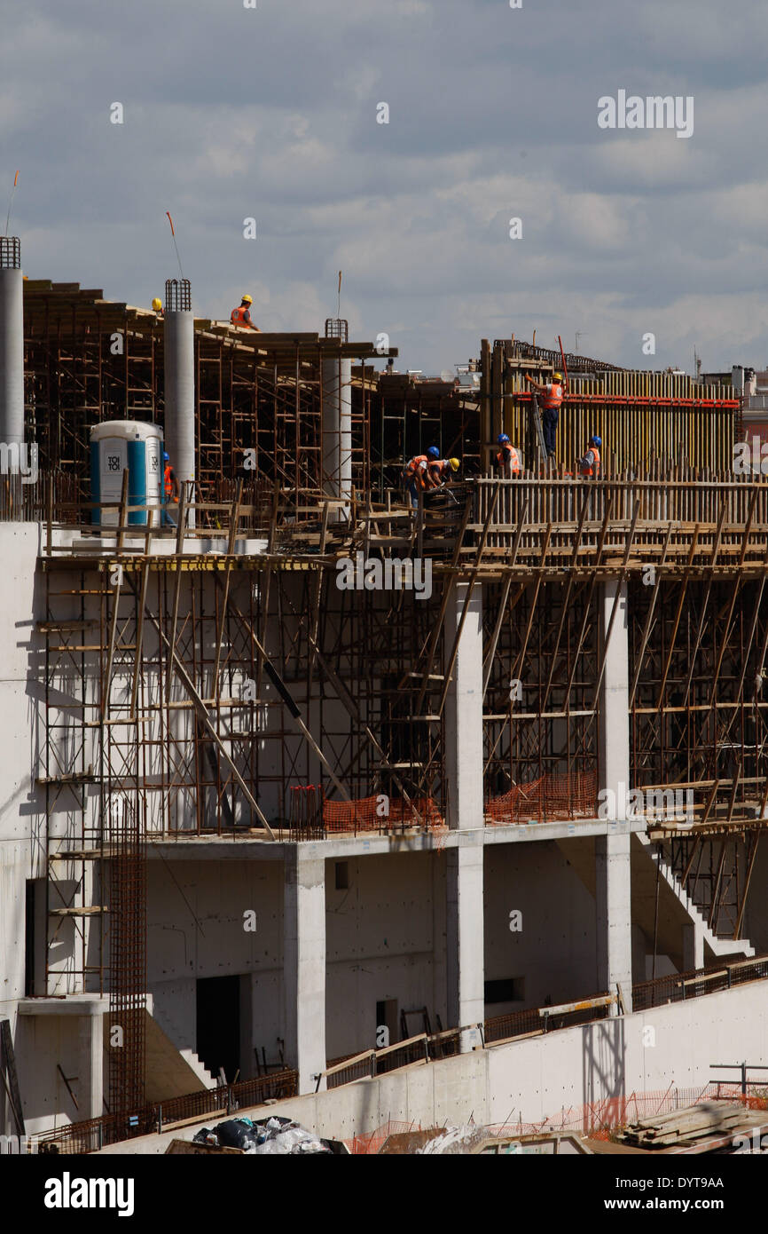 Athens, Greece. 25th Apr, 2014. Cranes operate at the construction site ...