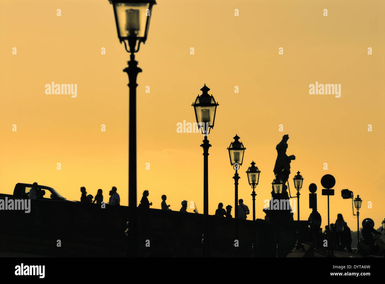 Lampposts river hi-res stock photography and images - Alamy