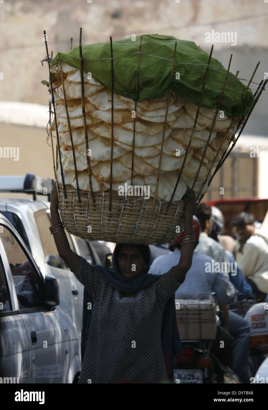 Indian woman carry basket hi-res stock photography and images - Alamy