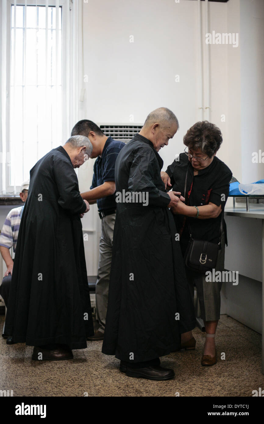 Orthodox priest(L to R Stock Photo - Alamy