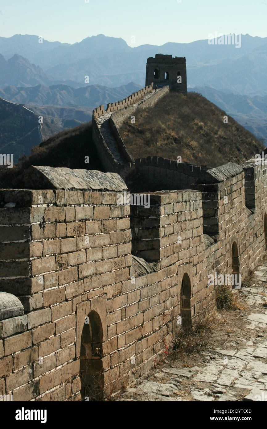 This picture shows the Jin Shan Lin section of Great Wall at the ...