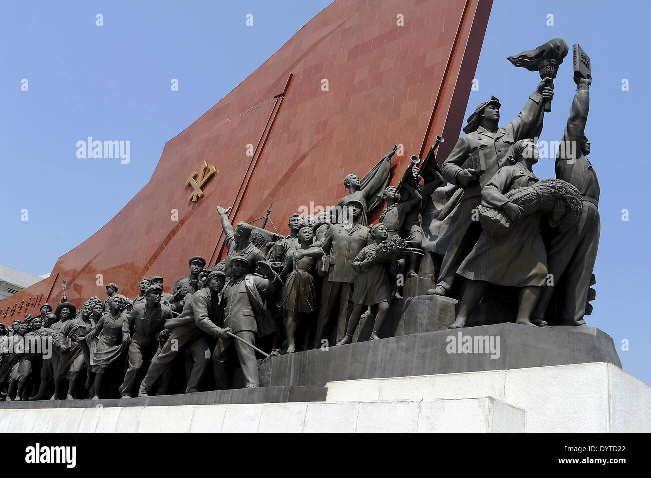 Propaganda statues hi-res stock photography and images - Alamy