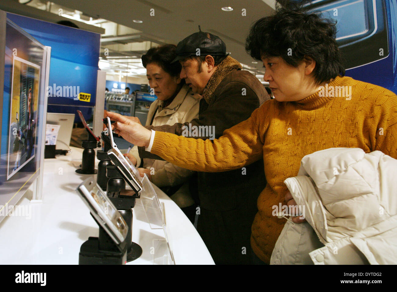 2009 cell phones hi-res stock photography and images - Alamy