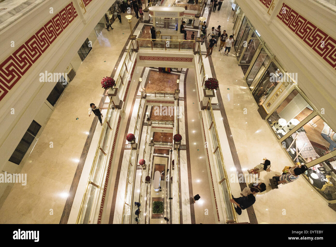 Customers walk at the shop in Global Harbor Stock Photo - Alamy