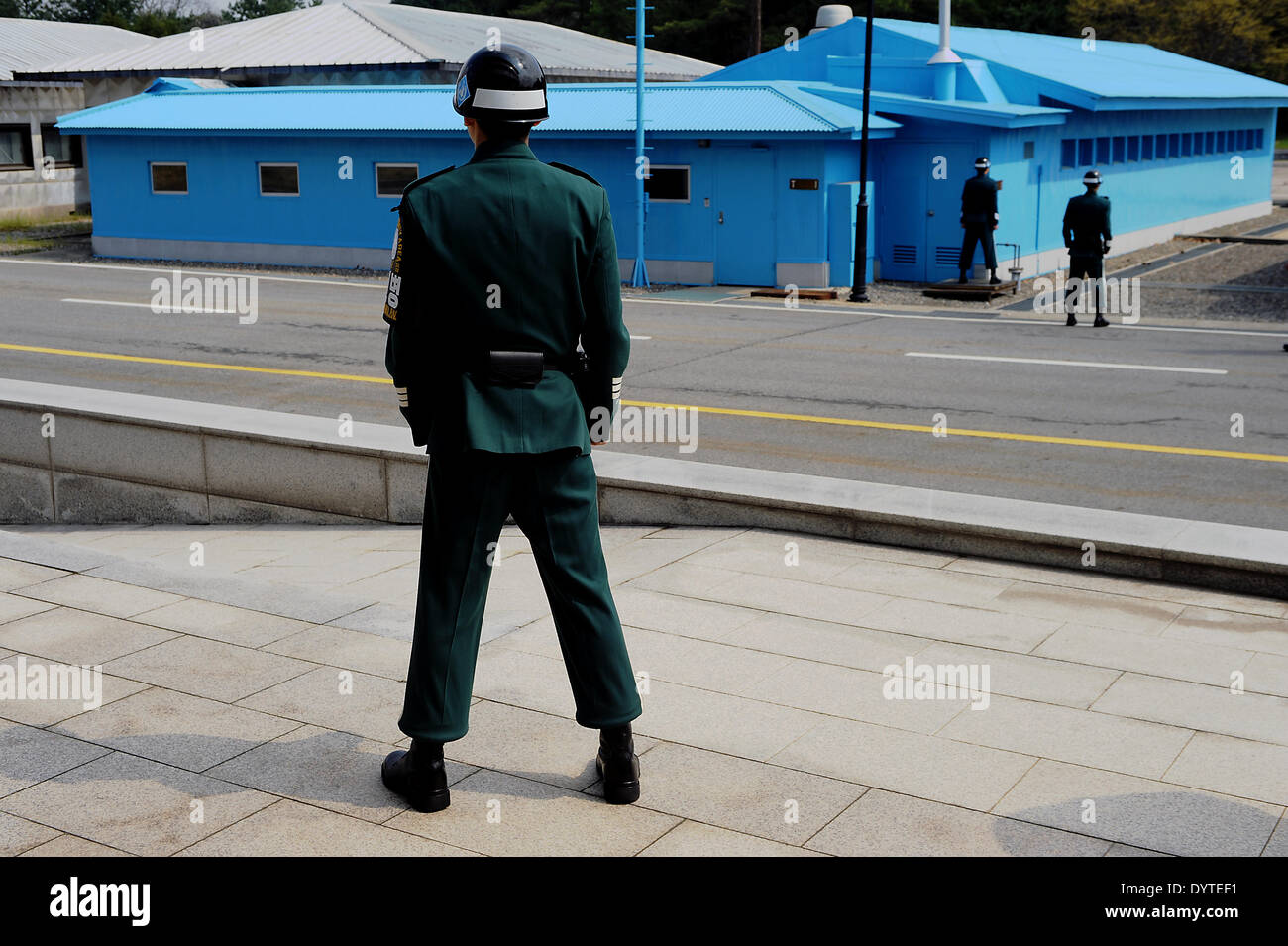 South Korean guards Stock Photo - Alamy